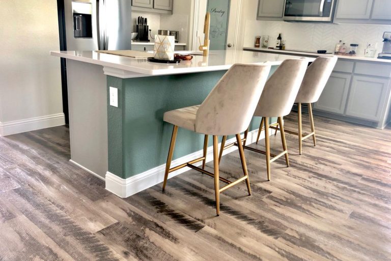 Touch of Sand SW-9085 Paint Color by Sherwin-Williams