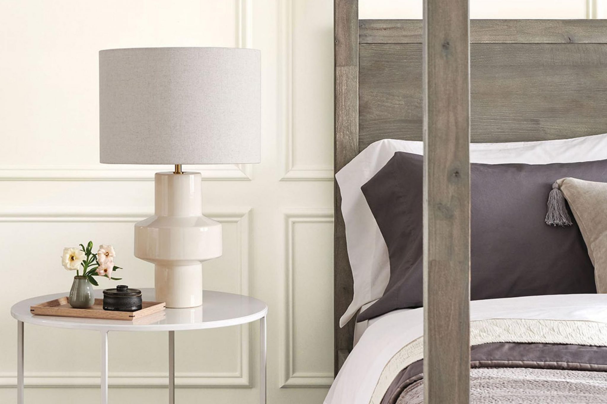 Zurich White SW-7626 Paint Color By Sherwin-Williams