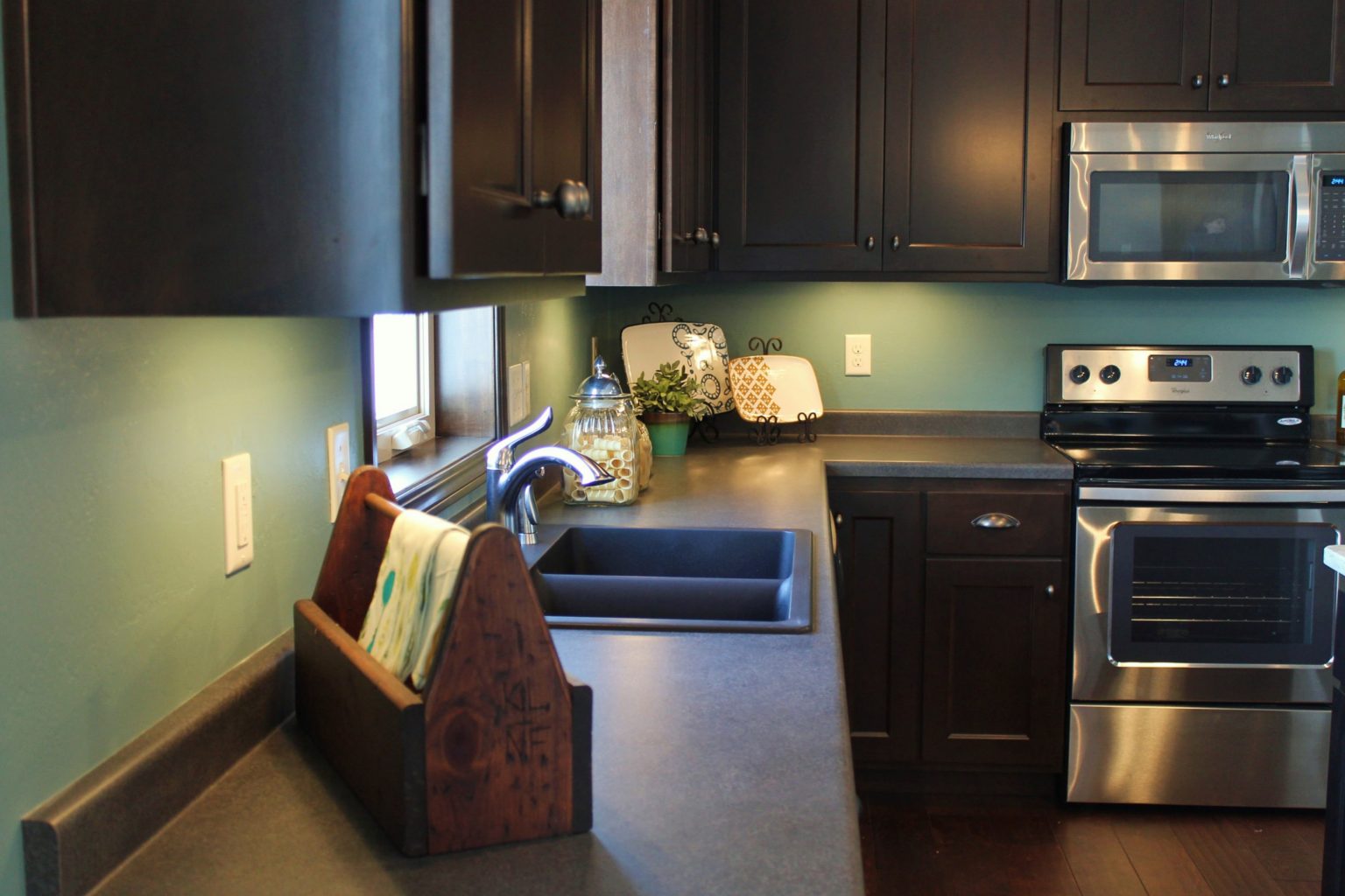 Georgian Bay SW 6509 Color by Sherwin-Williams - DecorCreek