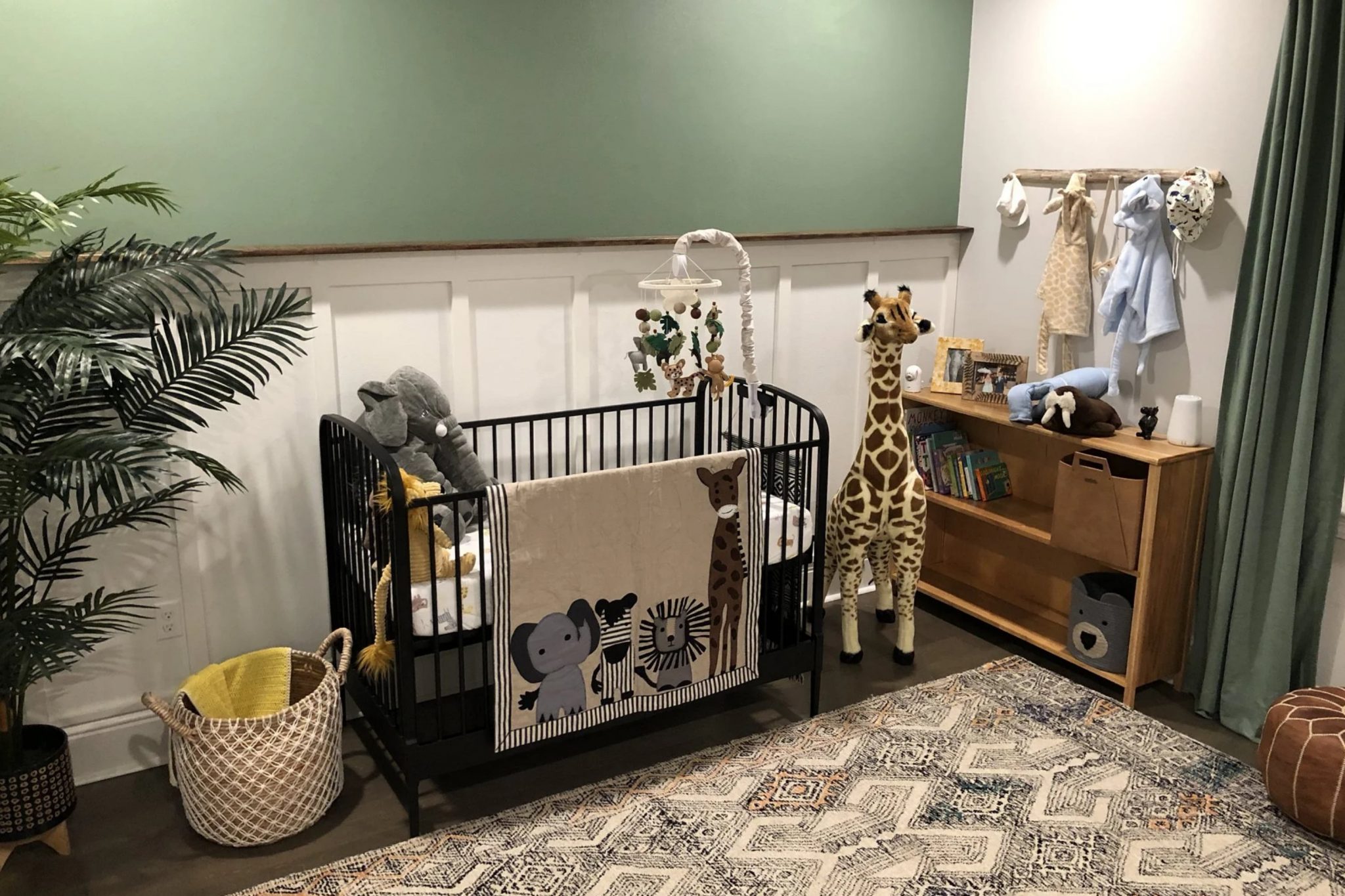 Privilege Green SW 6193 Paint Color by Sherwin-Williams