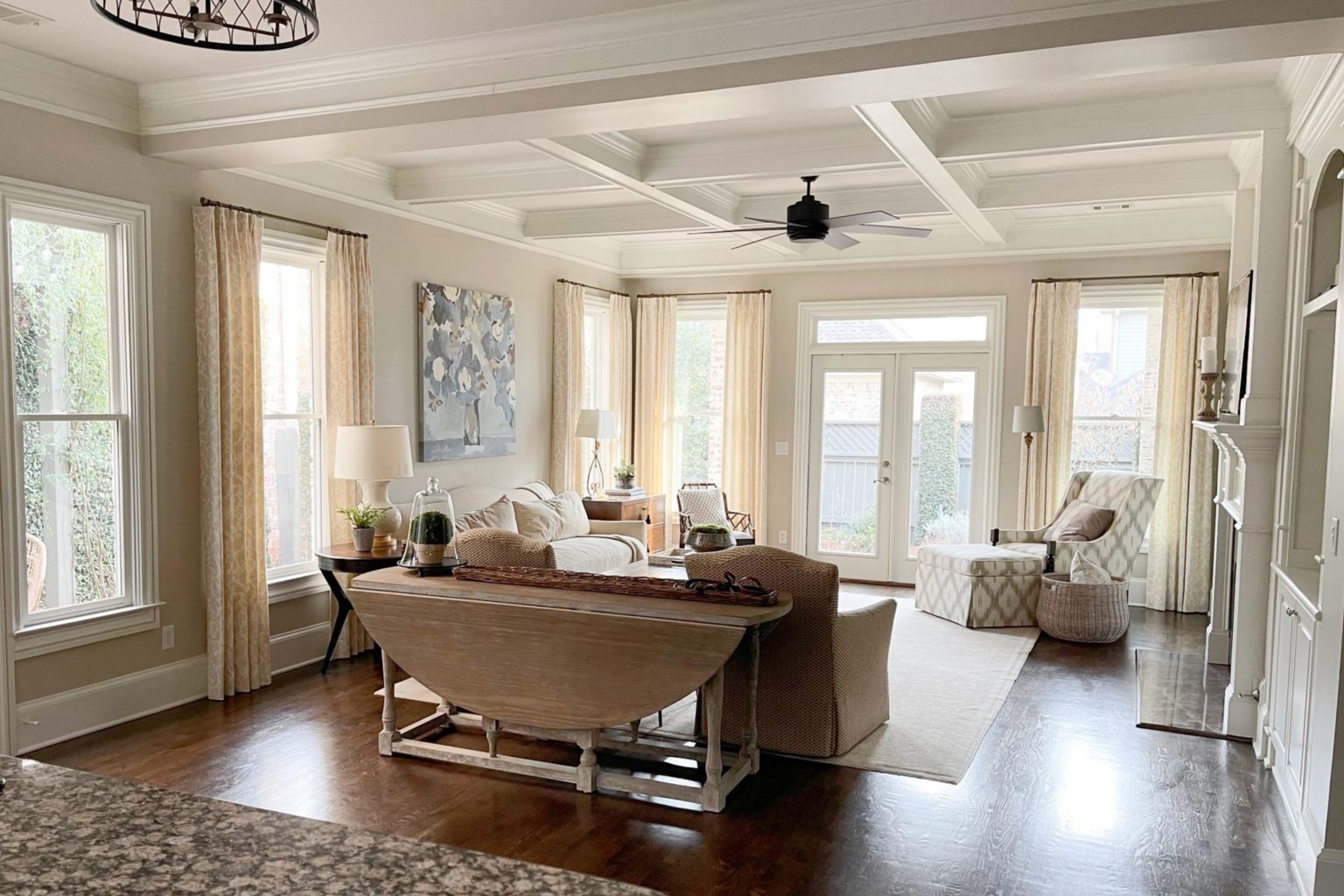 Accessible Beige SW 7036 Paint Color by Sherwin-Williams - DecorCreek