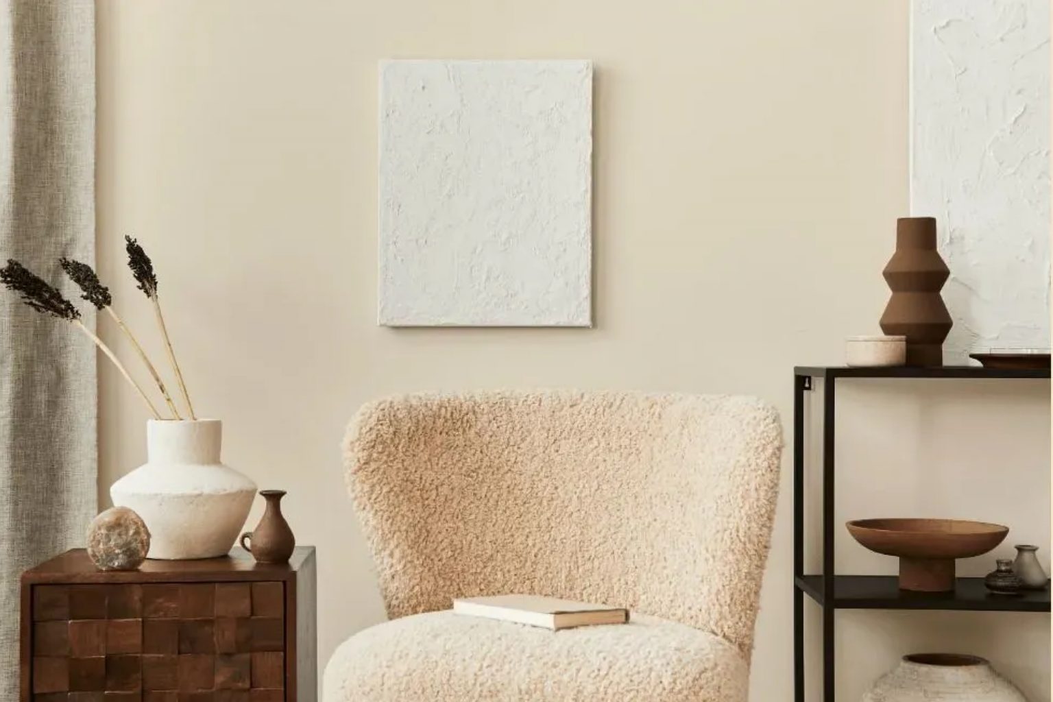 Adobe Beige AC-7 Paint Color by Benjamin Moore - DecorCreek