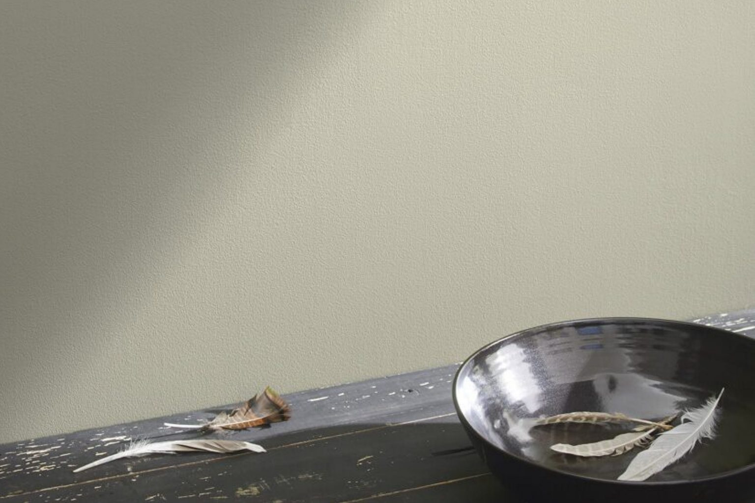 Paris Rain 1501 Paint Color by Benjamin Moore - DecorCreek