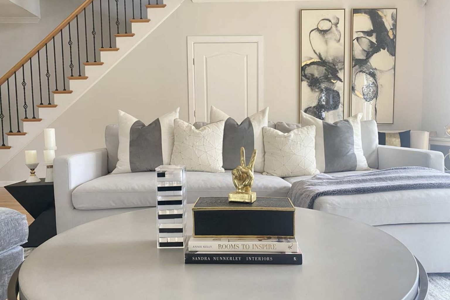 Classic Gray OC-23 Paint Color by Benjamin Moore - DecorCreek