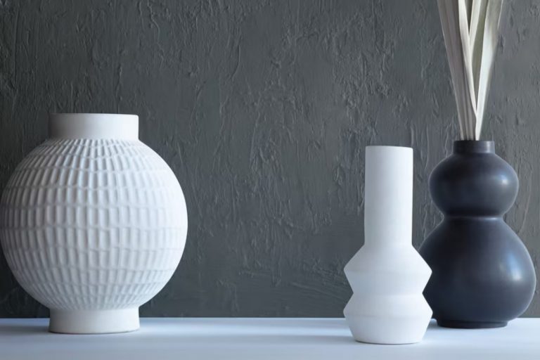 Deep Space 2125-20 Paint Color by Benjamin Moore - DecorCreek