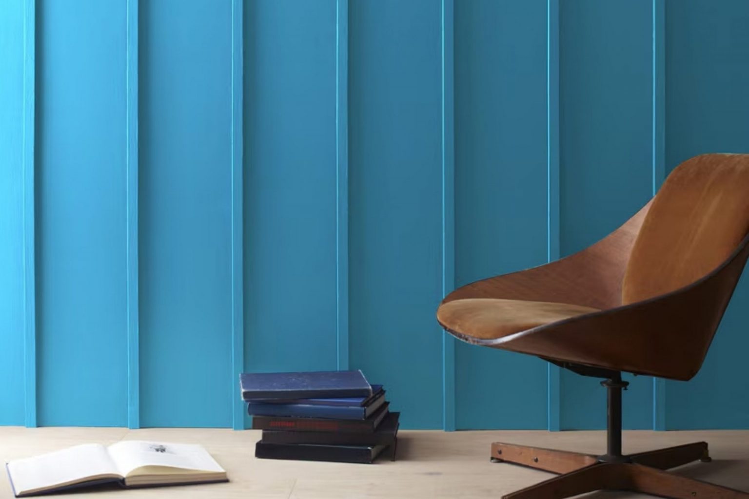 Electric Blue 2061-40 Paint Color by Benjamin Moore - DecorCreek