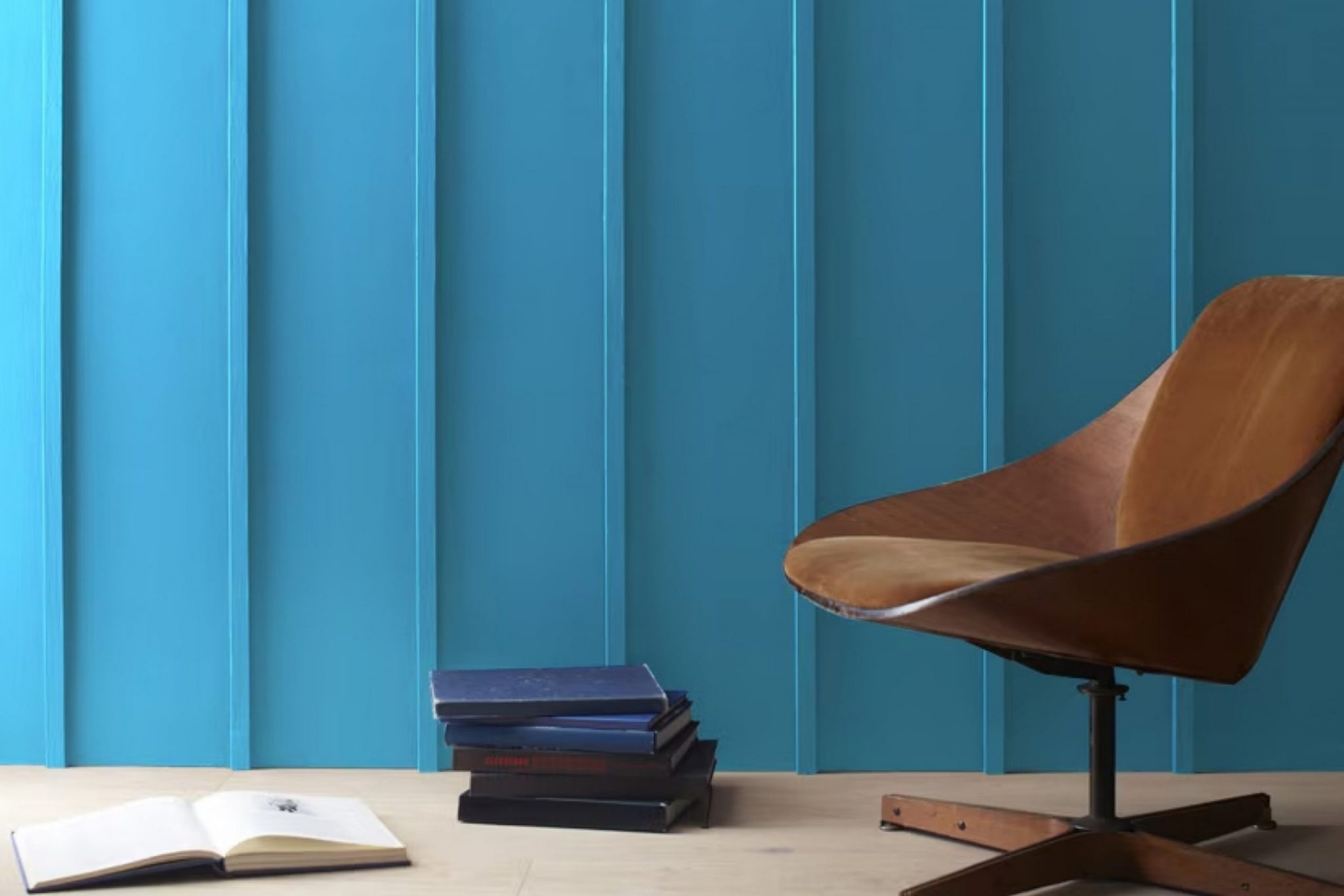 Electric Blue 2061-40 Paint Color by Benjamin Moore - DecorCreek