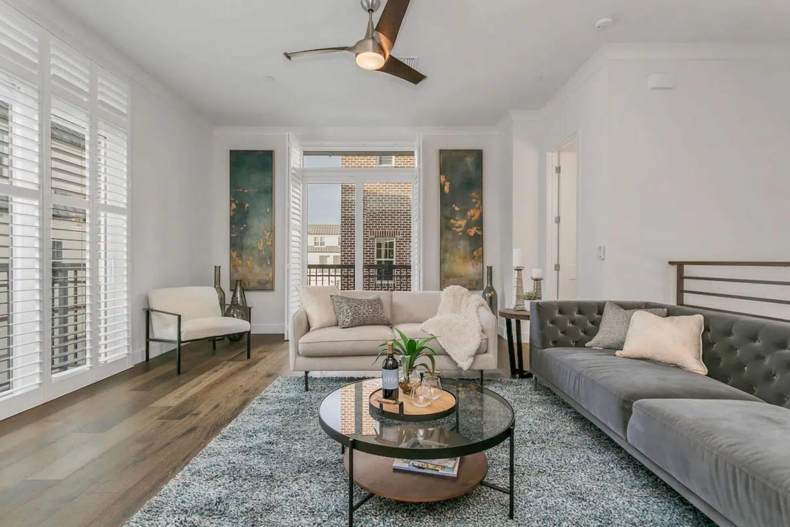 High Reflective White SW 7757 Paint Color by Sherwin Williams - DecorCreek