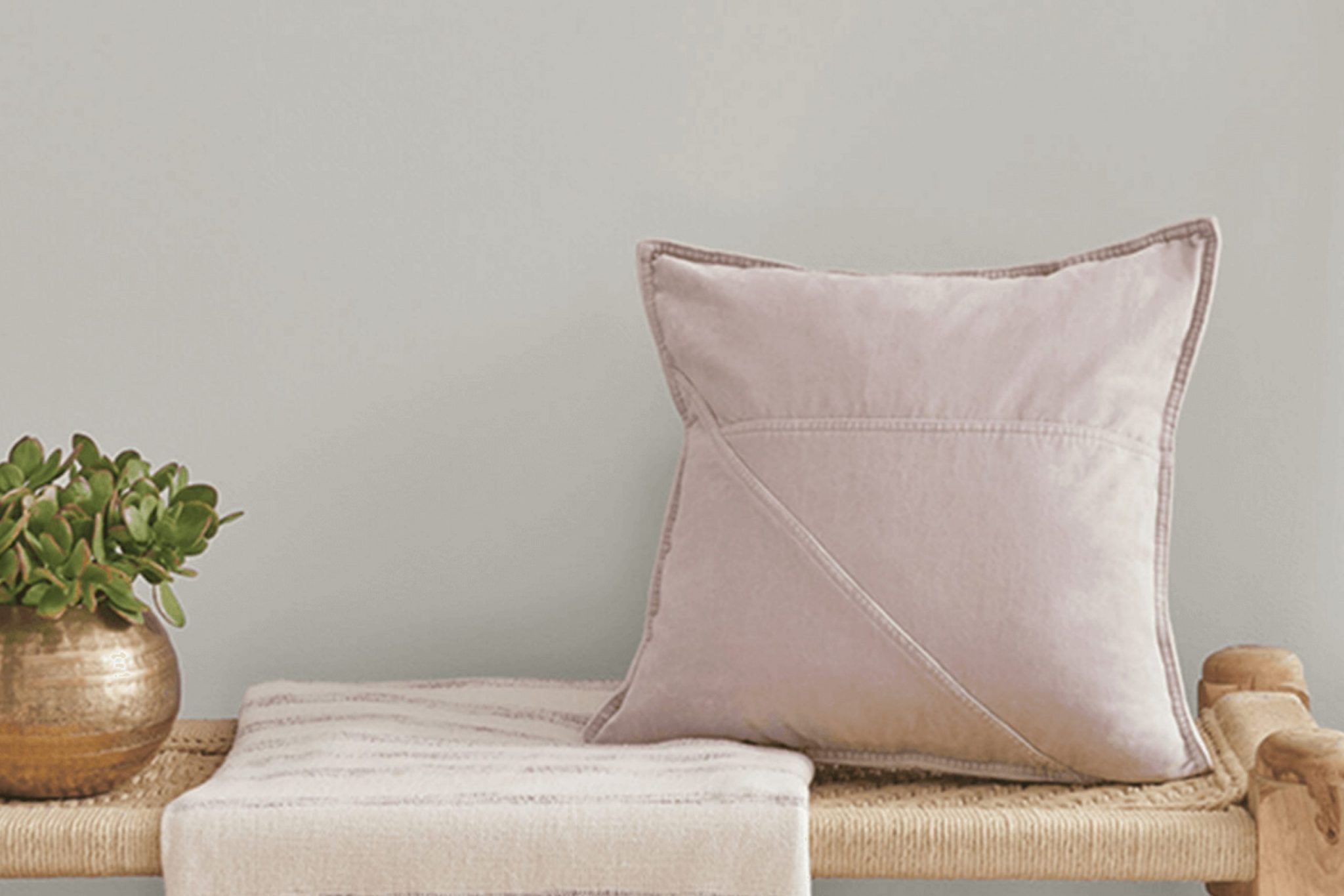 Silverplate SW 7649 Paint Color by Sherwin Williams - DecorCreek