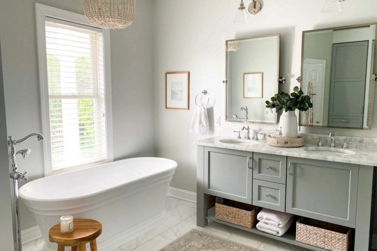 Silverpointe SW 7653 Paint Color by Sherwin Williams - DecorCreek