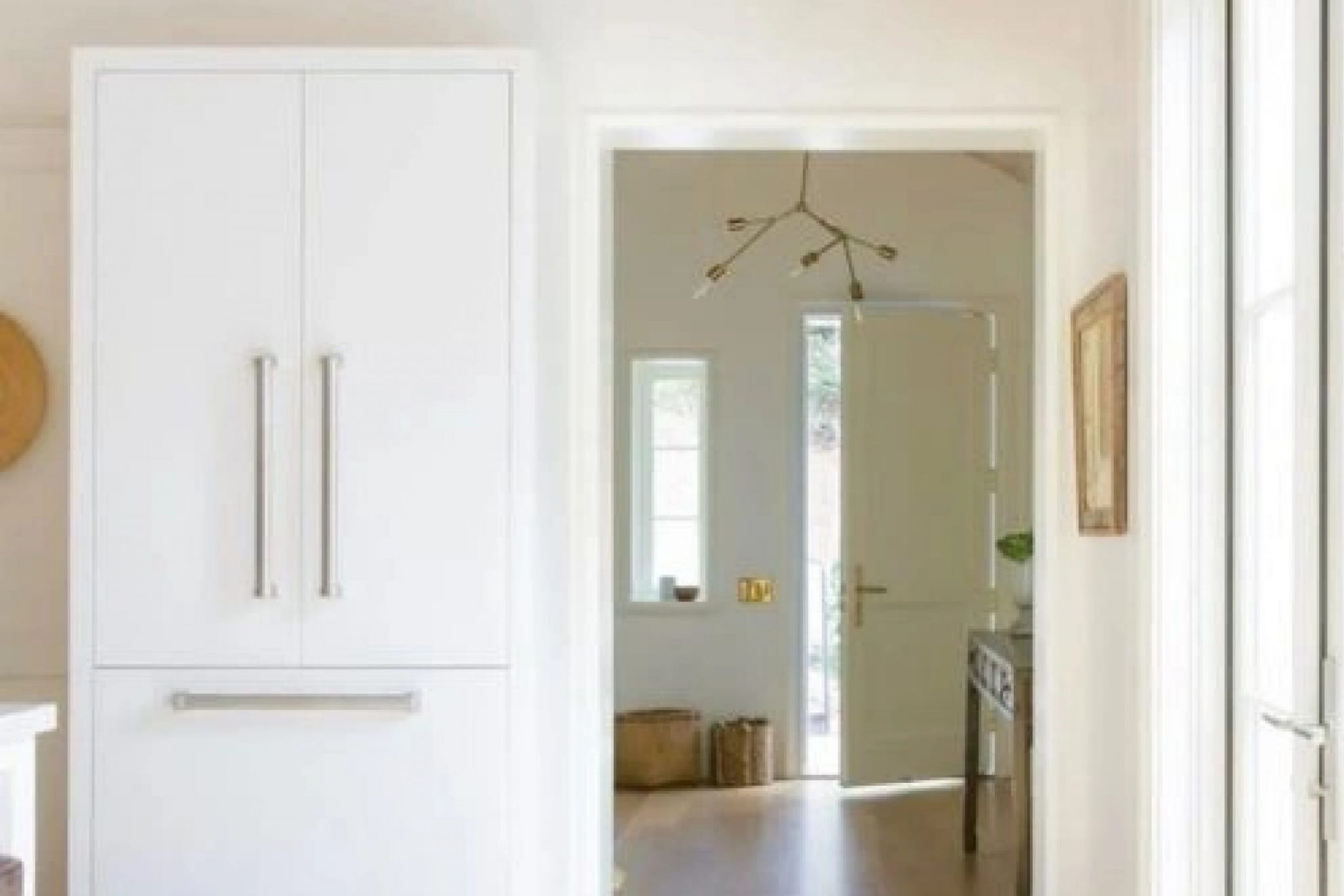 Frost Bite SW 9505 Paint Color by Sherwin Williams - DecorCreek