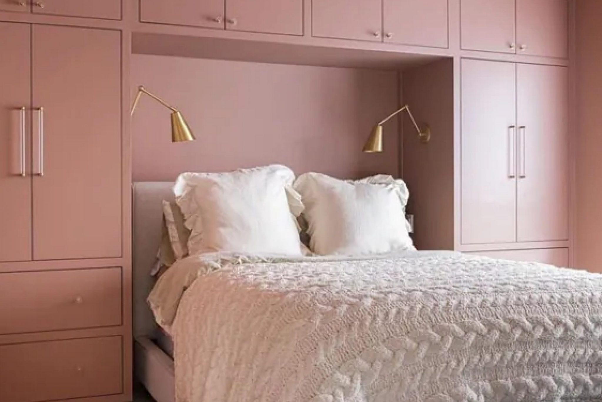 Hushed Auburn SW 9080 Paint Color by Sherwin Williams - DecorCreek