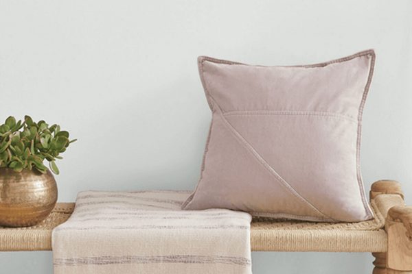 Intrepid Grey SW 9556 Paint Color by Sherwin Williams - DecorCreek