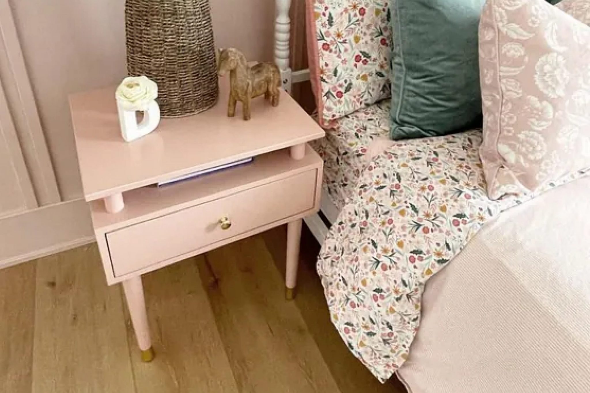 Pink Shadow SW 0070 Paint Color by Sherwin Williams - DecorCreek