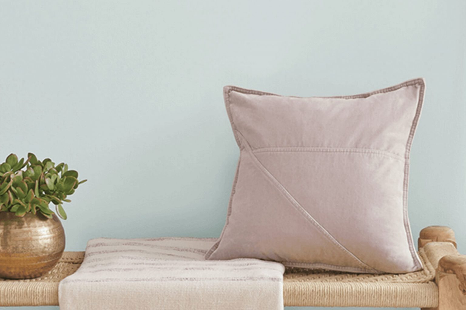 Serenely SW 9632 Paint Color by Sherwin Williams - DecorCreek