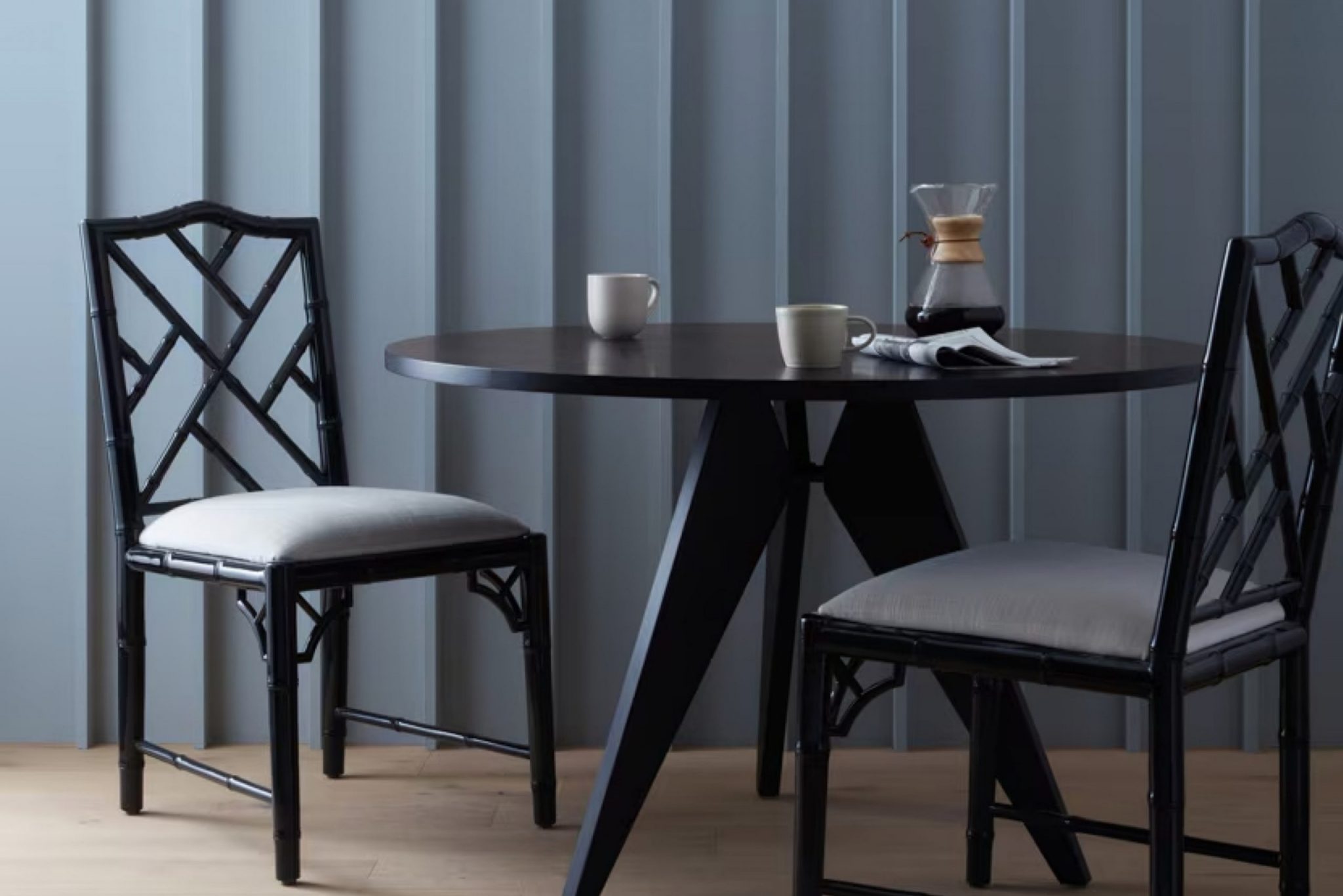 Oxford Gray 2128-40 Paint Color by Benjamin Moore - DecorCreek