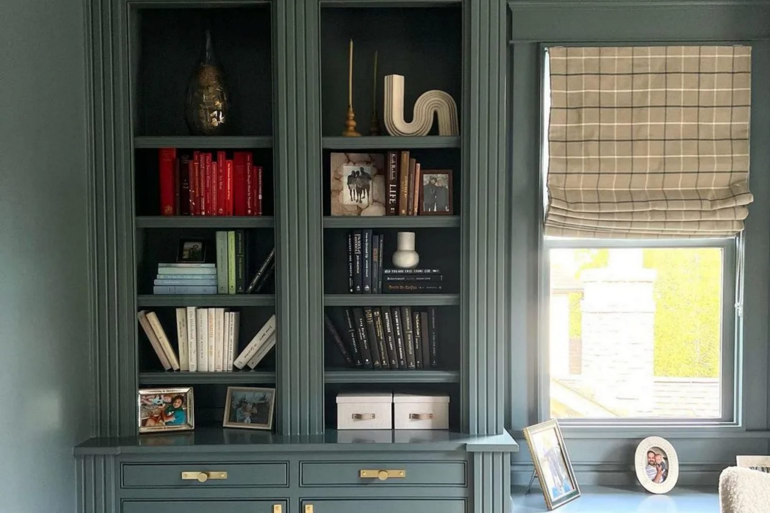 Providence Blue 1636 Paint Color by Benjamin Moore - DecorCreek