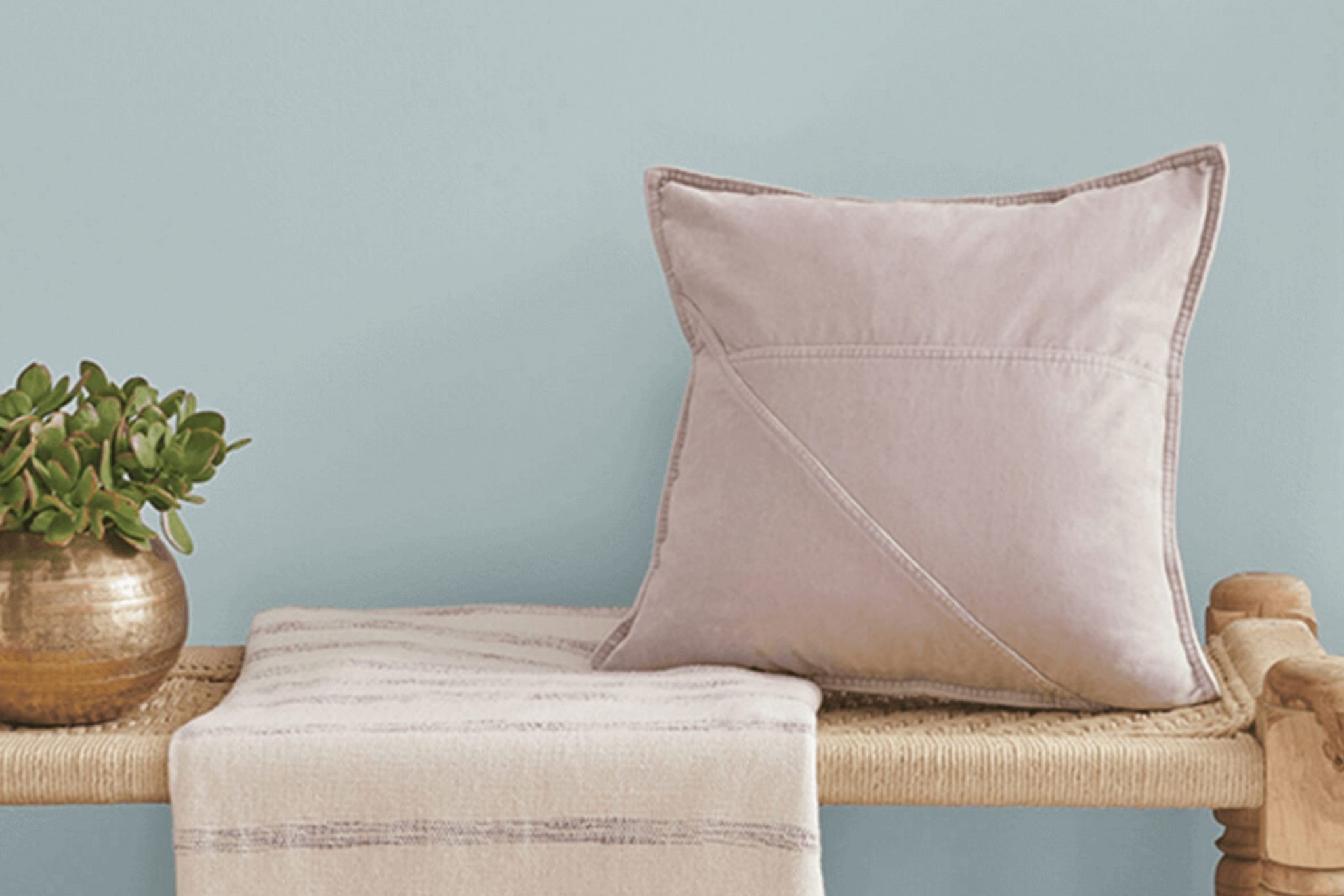 Silver Lake SW 9633 Paint Color by Sherwin Williams - DecorCreek