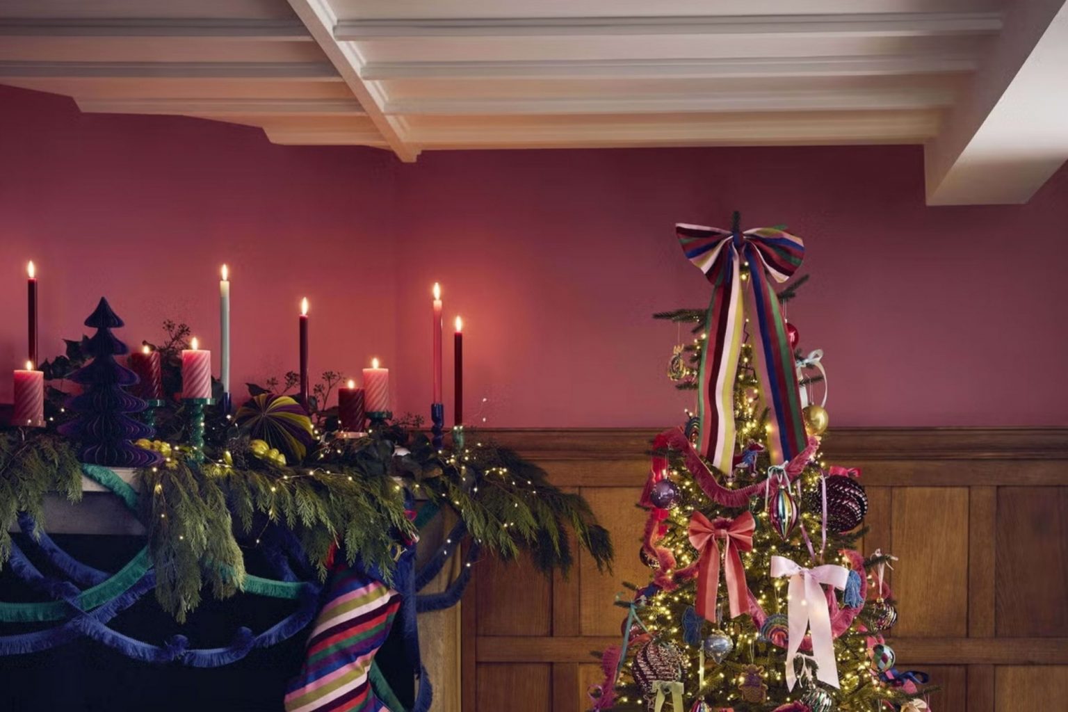 47 Cheerful and Trendy Christmas Paint Colors for 2025 to Create a ...