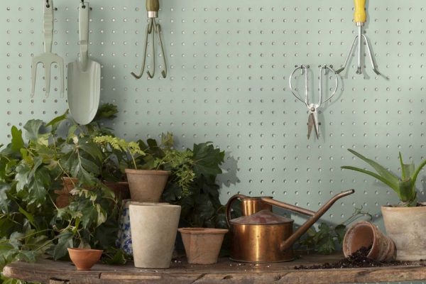 Antique Jade 465 Paint Color by Benjamin Moore - DecorCreek