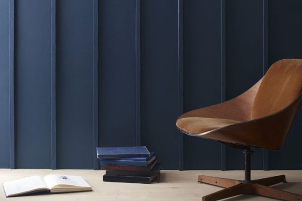 Deep Royal 2061-10 Paint Color by Benjamin Moore - DecorCreek