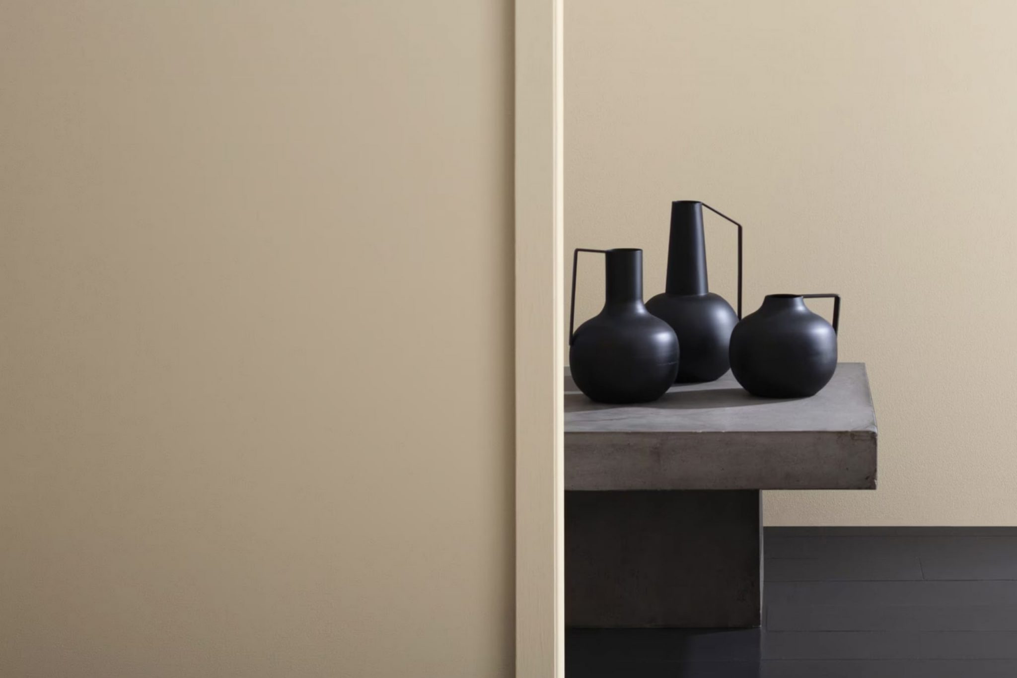 Muslin OC-12 Paint Color by Benjamin Moore - DecorCreek