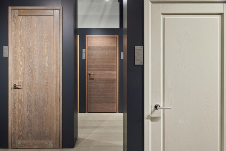 15 Best Living Room Door Paint color Combos - DecorCreek
