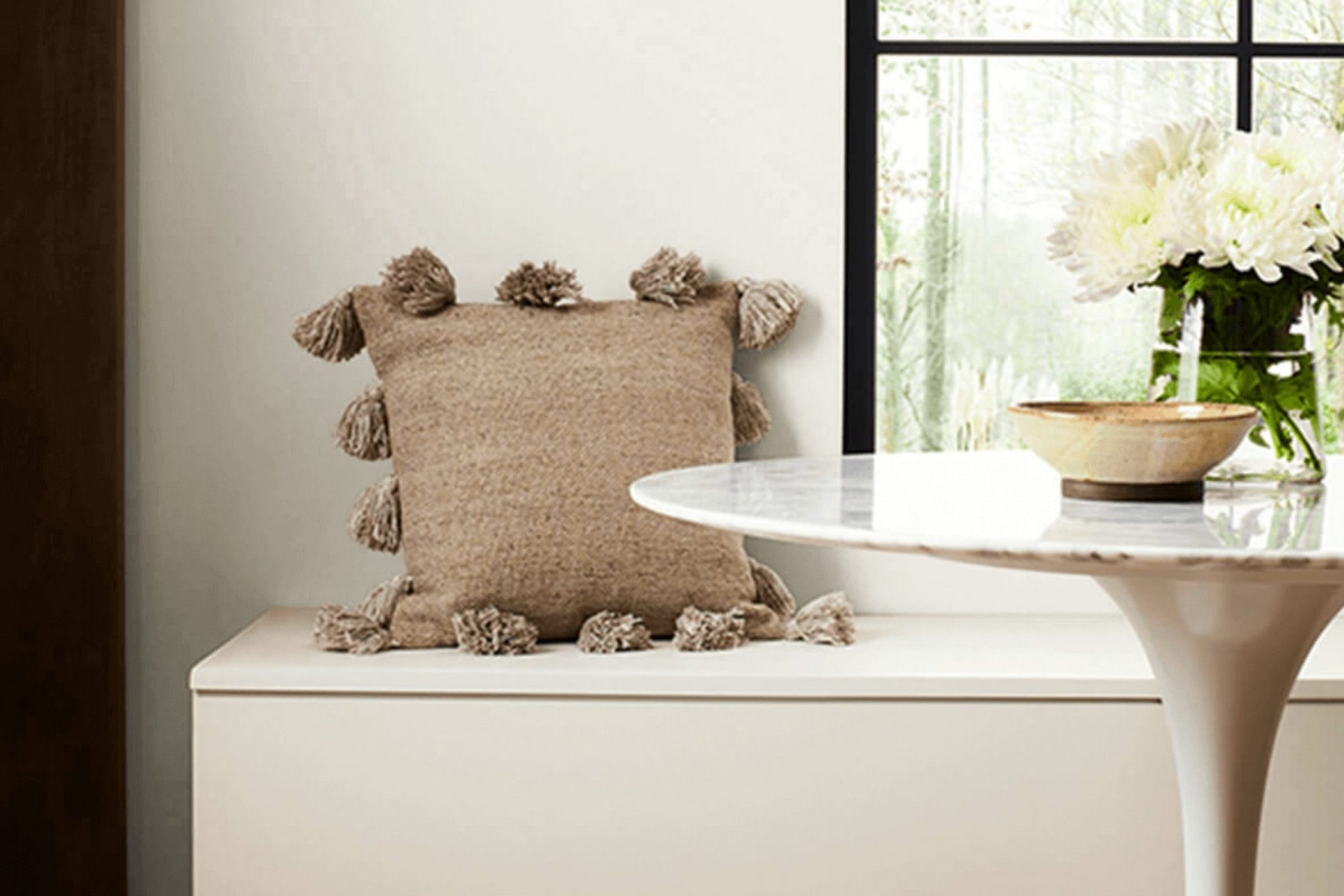 Quick Facts About Origami White SW 7636 by Sherwin Williams - DecorCreek