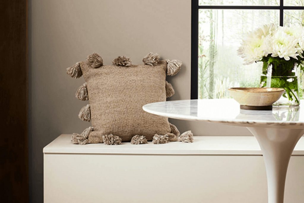 Tony Taupe SW 7038 by Sherwin Williams: Cozy Neutral That Works ...